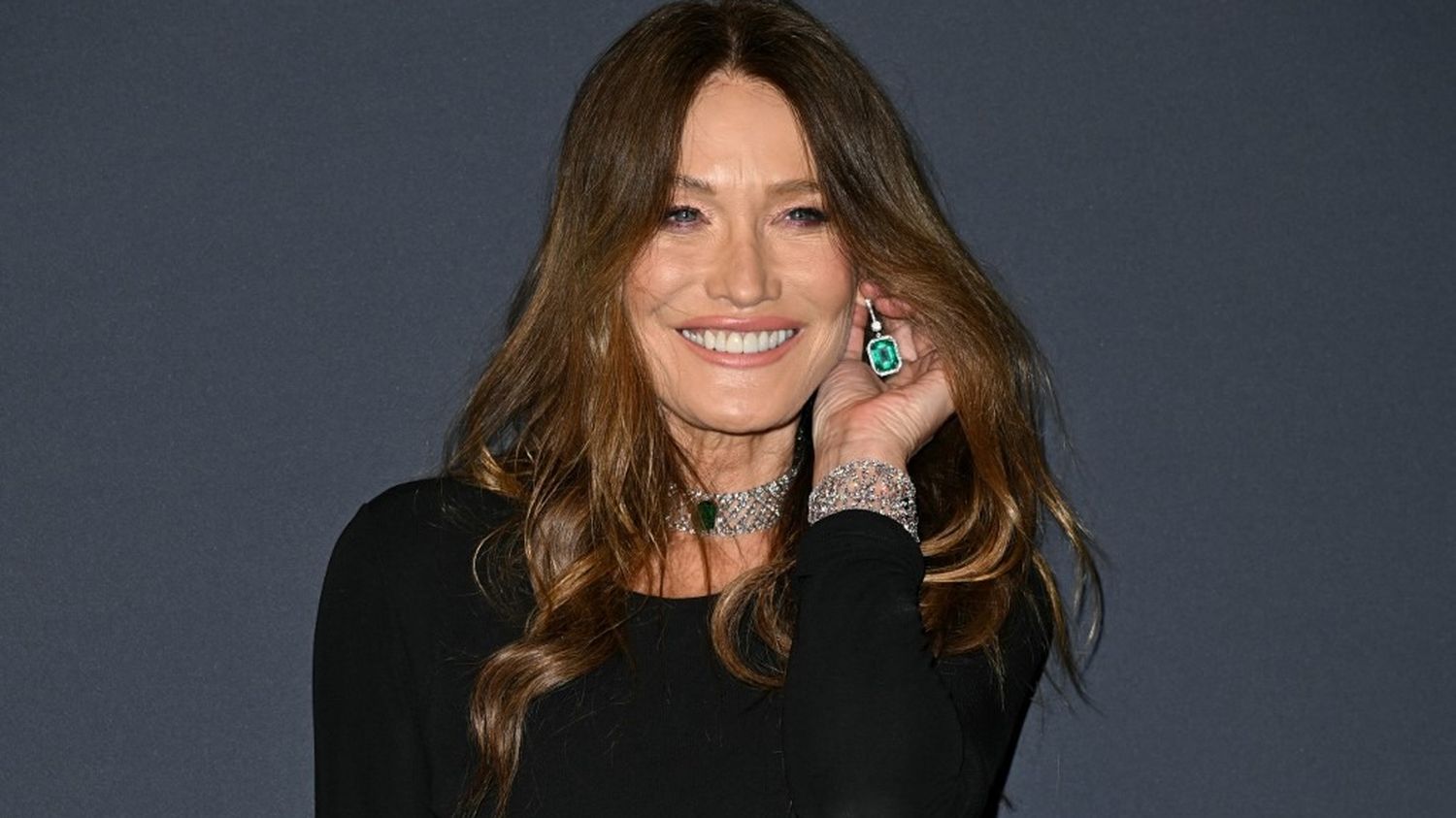 Carla Bruni annonce la fin de son traitement contre le cancer du sein ...